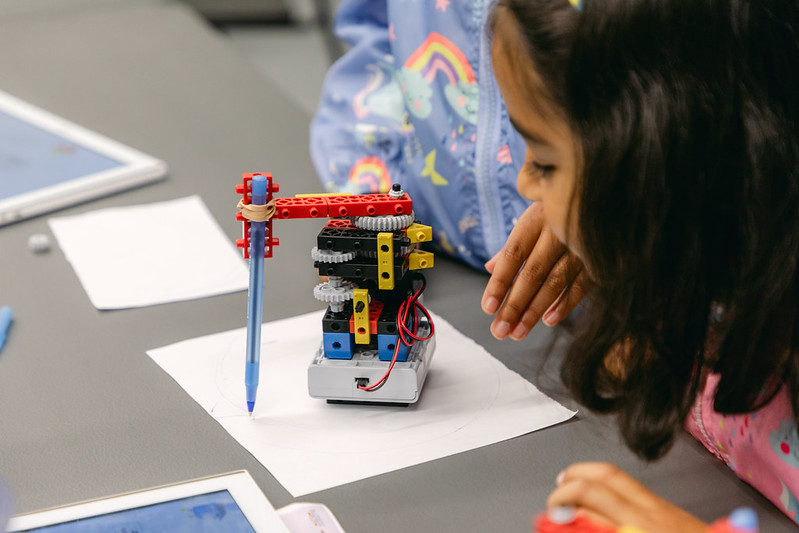 When STEM Meets Art: RoboThink Circle Bot Flower Drawing | Culture Days ...